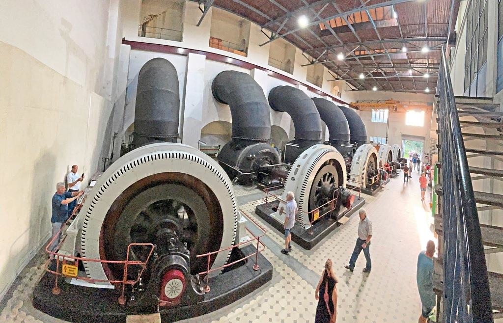 Führung durch ein Denkmal: Das Tachertinger Kraftwerk II läuft seit 110 ...