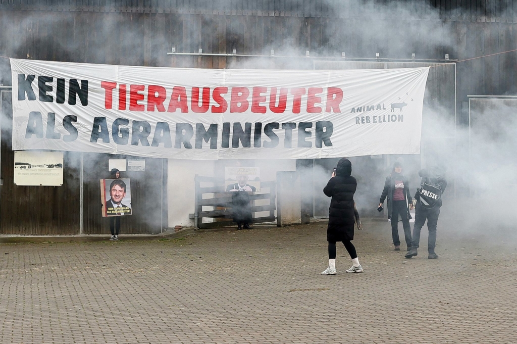 Protest bei Bauernpräsident Felßner - Prozess am 10. Juni