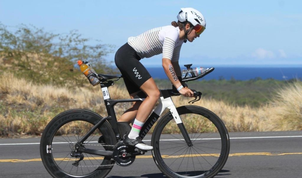 Auf dem roten Teppich am Traumstrand: Julia Rohracker meistert Ironman ...