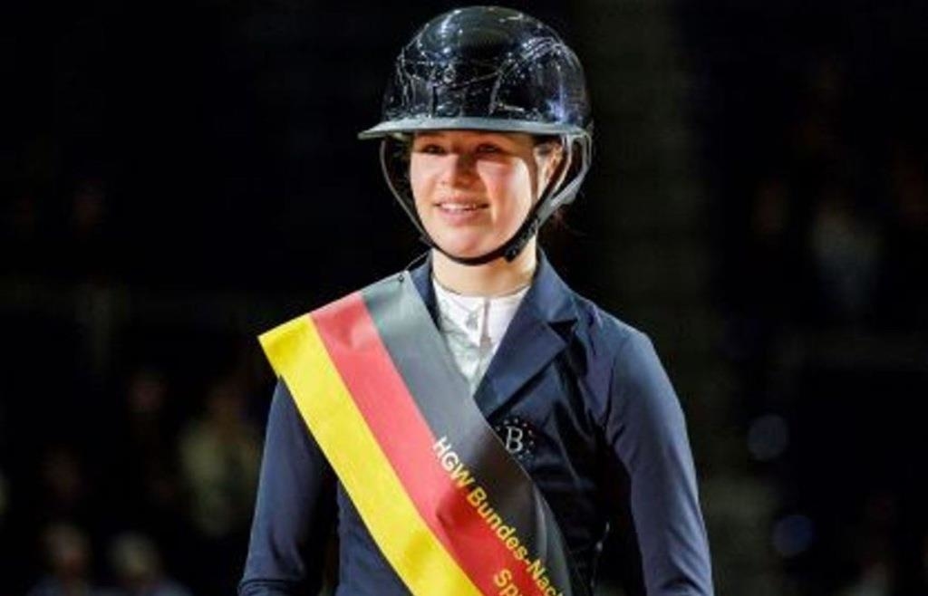 Emma Bachl (15) ist Deutschlands beste Nachwuchs-Springreiterin