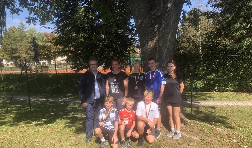 LLR, Förder- und Grundschulen starten zum Spendenlauf im Osterhofener ...