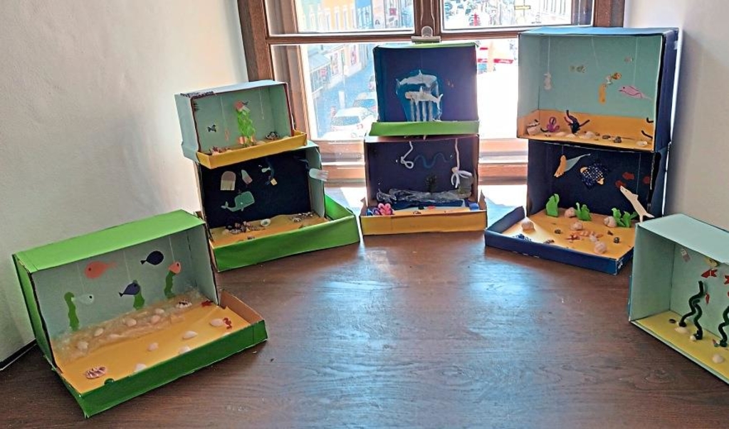 Eintauchen in die Unterwasserwelt: Grundschüler stellen zum Thema ...