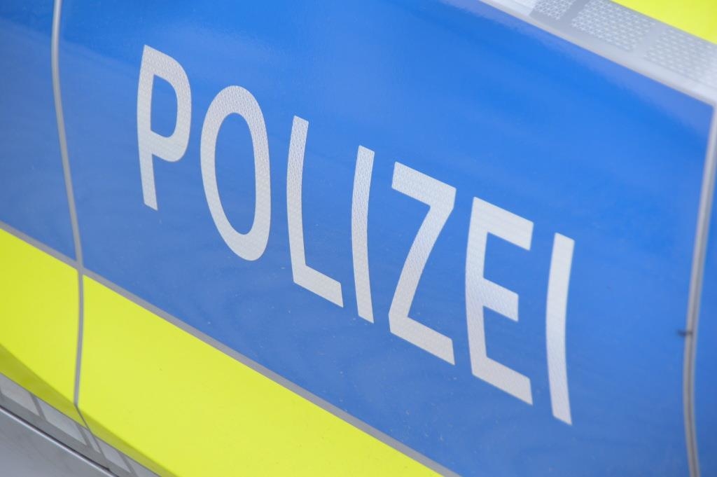Unfallflucht am Marienplatz von Frontenhausen – Polizei sucht Hinweise zum Verursacher