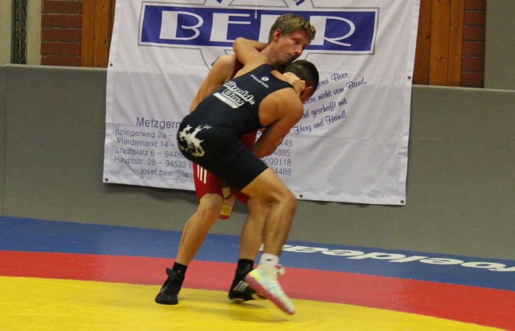 Debakel im Niederbayern-Derby: Untergriesbach lässt die Muskeln spielen ...