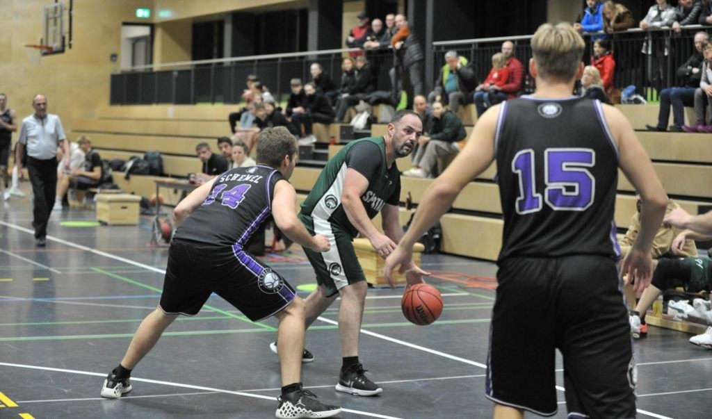 Er spielte in Schweden und Amerika: Benjamin Brink verstärkt Freyungs ...